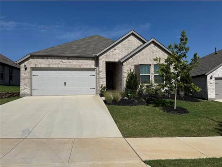 Fully Furnished | 3br/2ba | Denton, Tx | - デントン, TX