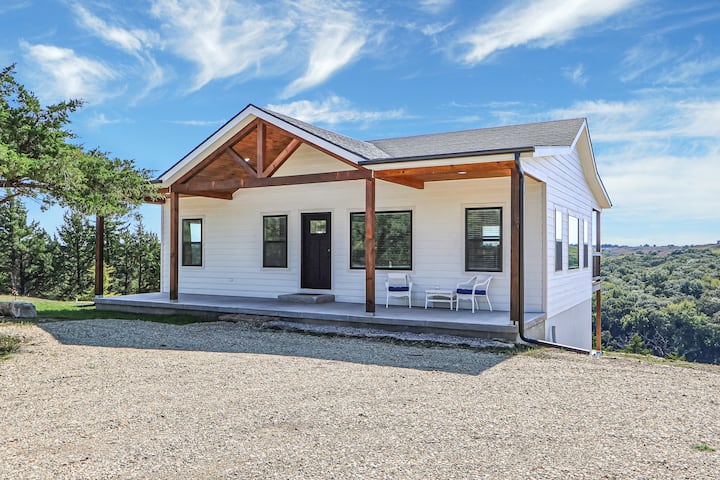 Amazing Valley Views, Cabin With Deck, 4bd 2ba - Tuttle Creek Lake, KS