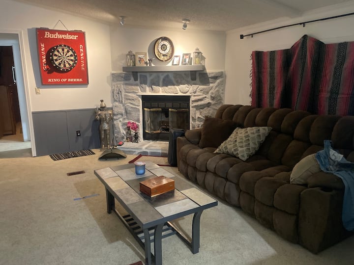 Enjoy Your Stay With The Most Comfortable King Bed - Lake Saint Louis, MO