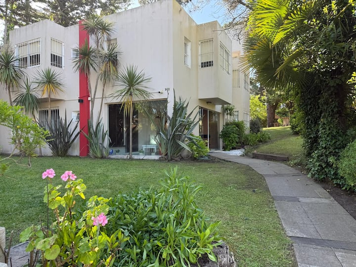 Departamento Con Parrilla Zona Duplex, 4 Personas. - Pinamar
