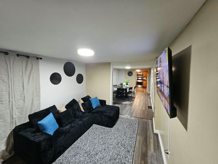 Cozy Modern Apartment - Dallas, PA
