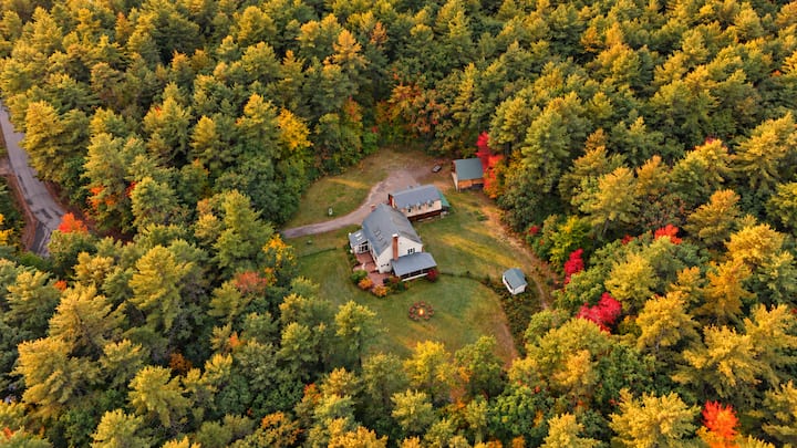 North Star | Hot Tub, 5 Acres, 5 Bedrooms, Sauna - Bridgton, ME