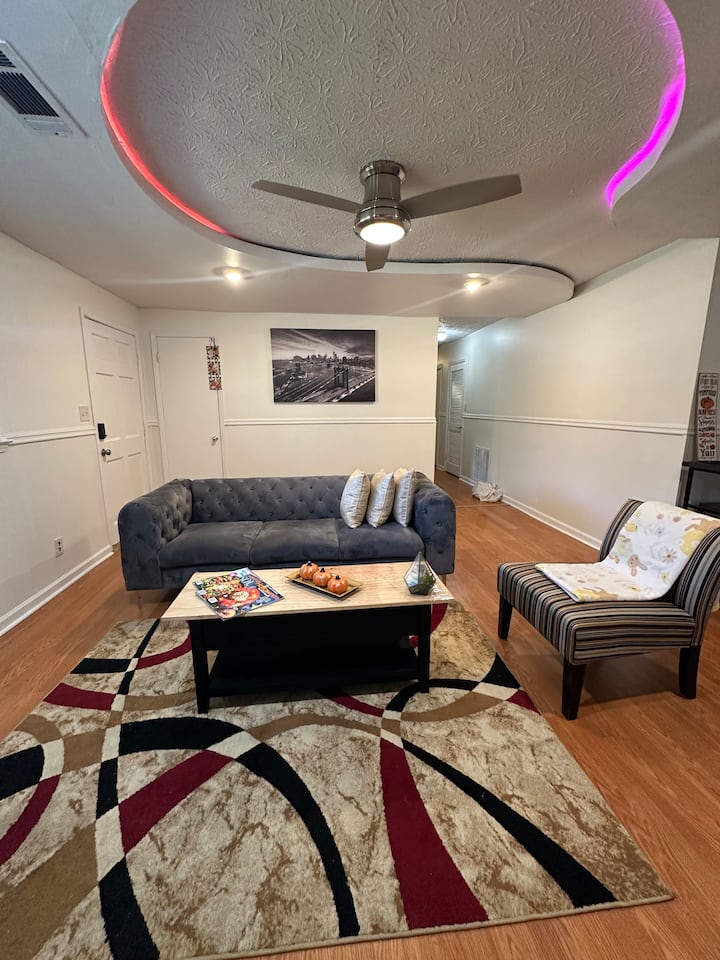 Cozy Home With A Spacious Yard - Lawrenceville, GA