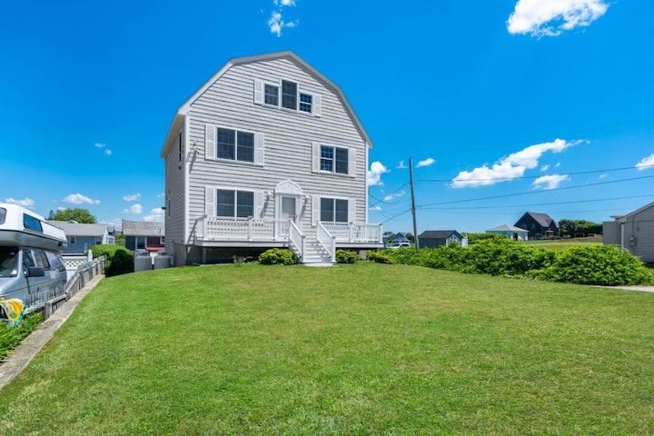 The Matunuck Beach Getaway - Rhode Island