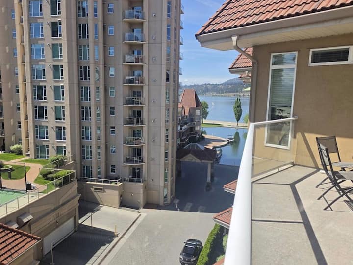 Splash & Stay | Downtown Waterfront Escape - Kelowna