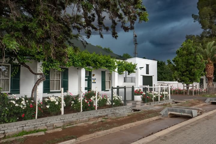 Colonial Karoo Guesthouse - Murraysburg