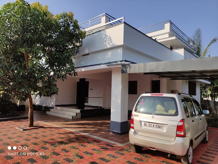 House Facing Paddy Field With Privacy, Fresh Air - Alathur