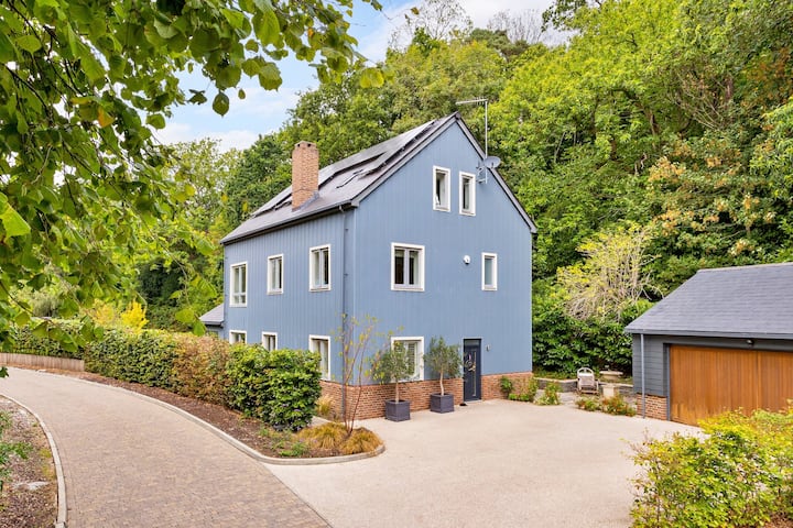Finest Retreats | The Blue Barn - Royal Tunbridge Wells