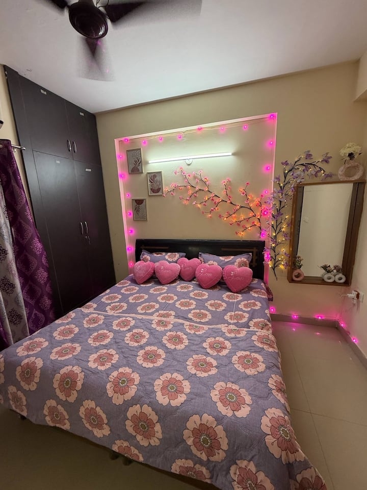 Blooméa Stay | Near Amrita Hospital | 2bhk - Faridabad