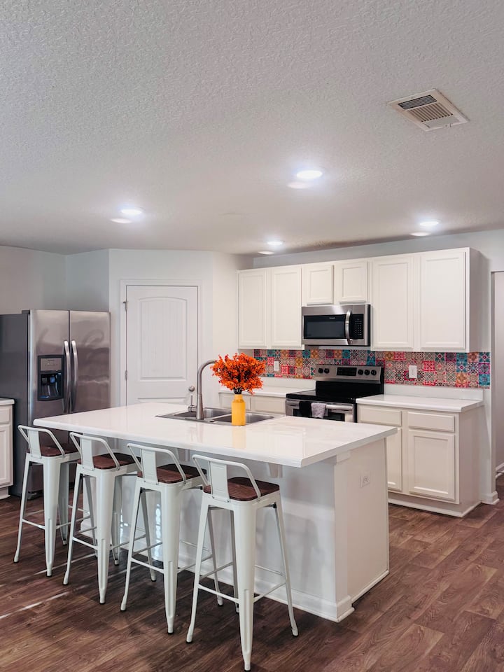 Modern 4br Coastal Getaway Near Pensacola Beach - Milton, FL