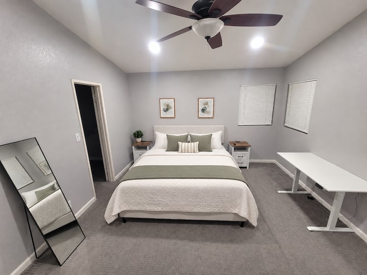 Private Master Room With Private Bathroom - Lancaster, CA