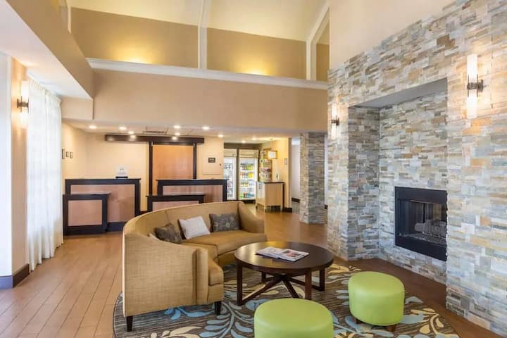 Mainstay Suites King Studio - Grand Rapids, MI