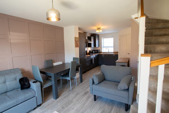 Solid Mirror Exquisite Home - Doncaster