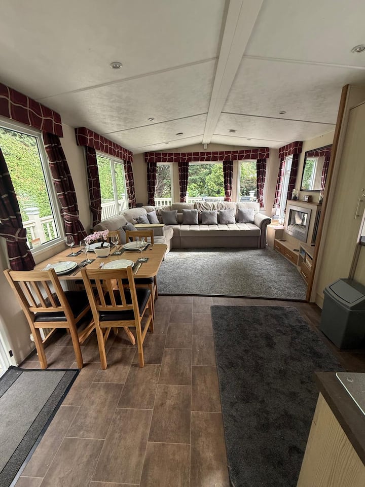 Dog-friendly 3-bed 2-bath Caravan, Southview Pool - Skegness