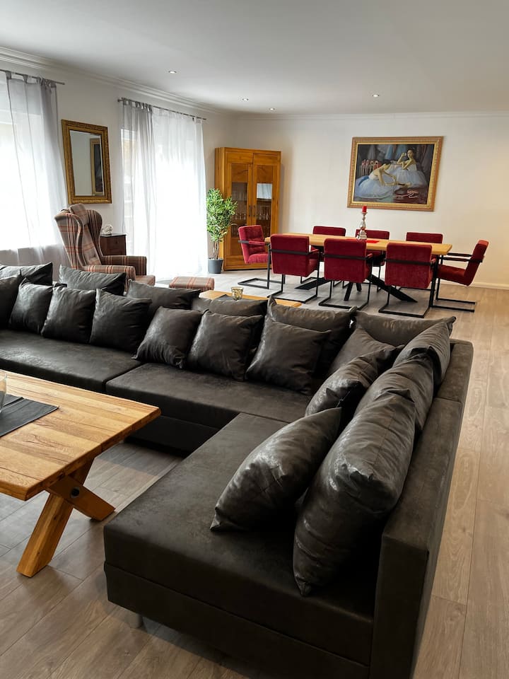 Exklusive Ferienwohnung Mit 200 Qm - Leimen