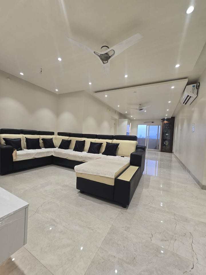 Nestled In Hyderabad, This Lovely Apartment - Hyderabad