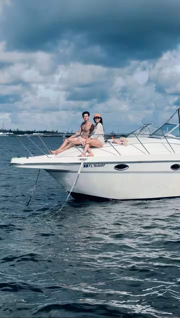 Key West Hide Away! Spend The Night On A Boat! - Key West, FL