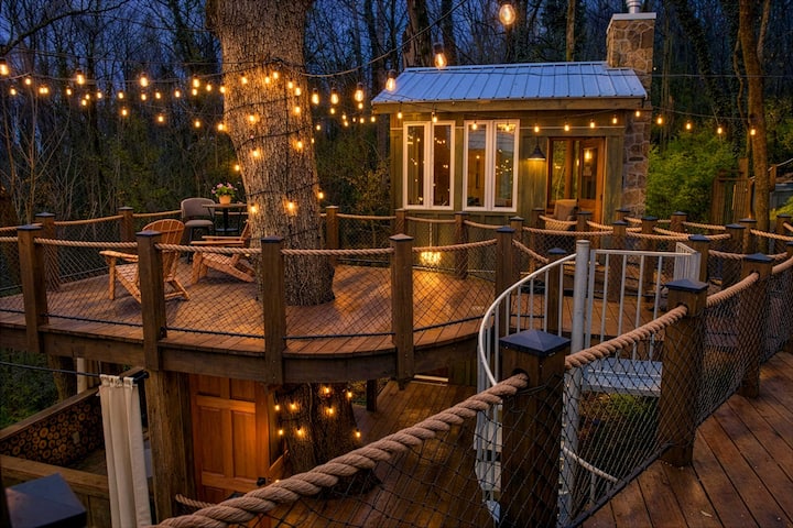 The Branch Luxury Treehouse With Private Sauna - Lookout Mountain, TN