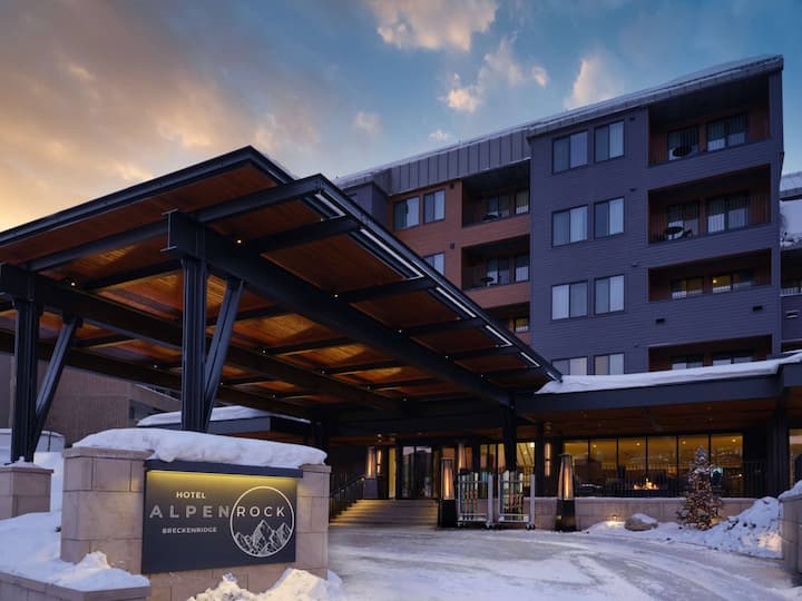 Authentic Mountain Living | Snowboarding - Breckenridge, CO