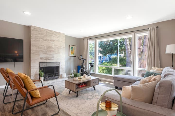 Kirkland Gem | Stylish 3br/2ba Upper Unit + Ac - Redmond, WA