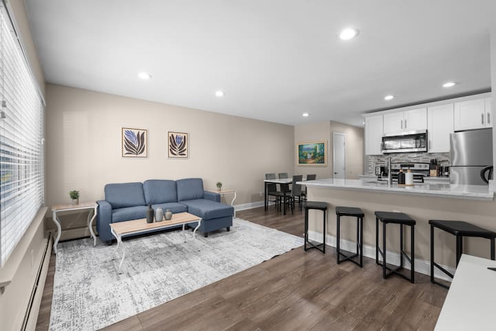Modern Royal Oak 1bd Apartment | Near Downtown - Beverly Hills, MI