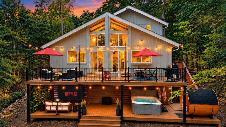 Luxe Summit Chalet | Sauna | Hot Tub | Game Room - Massanutten, VA