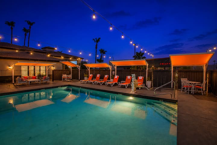 Near Peoria Sports Complex + Free Breakfast & Pool - Glendale, AZ