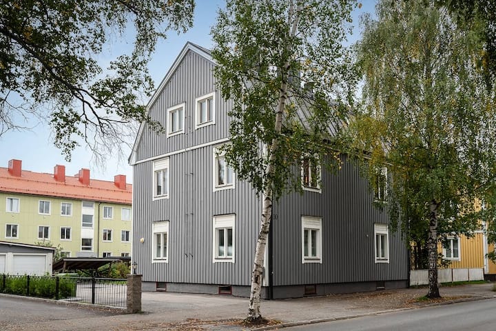 Lägenhet Med 6 Bäddar + Stor Soffa Centrala Umeå - Umeå