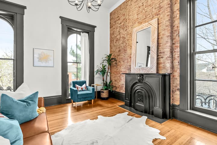 Historic Apt On Mansion Row, Minutes To Louisville - New Albany, IN