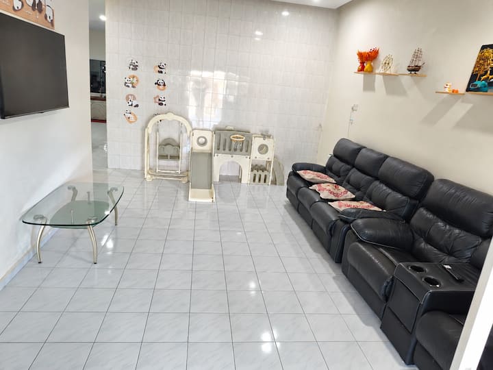 Yy Homestay/can Park 4 Car Inside/nearby Jeti - Kuala Rompin
