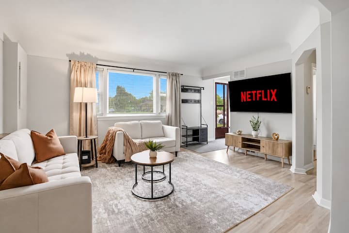 Stylish Furnished 2br | Extended Stays | Niagara - St. Catharines