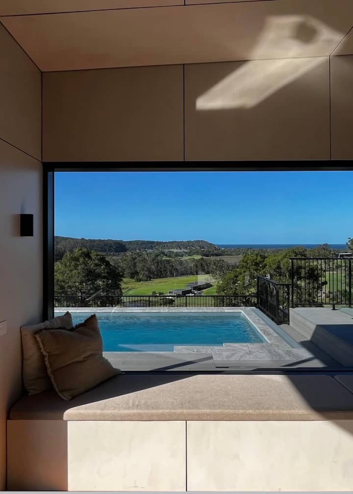 Coastal Entertainer With Ocean Views And Pool - Bega