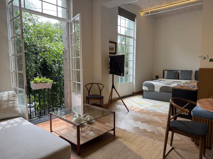 Light-filled Loft- Fast Wifi, Pool, Gym & Security - Messico