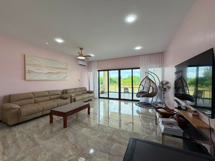 4bedroom 5bathroom House In Heart Of Batam Center - Batam