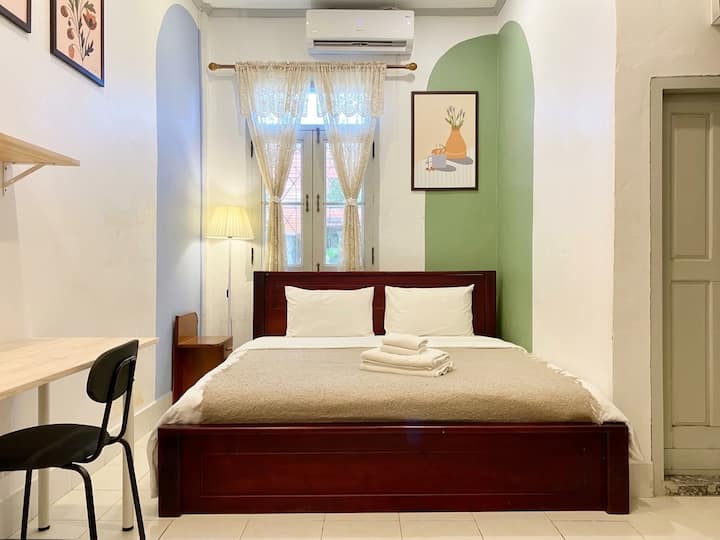 Vientiane Classic Studio, 100 Mt From Sihom Market - Vientiane