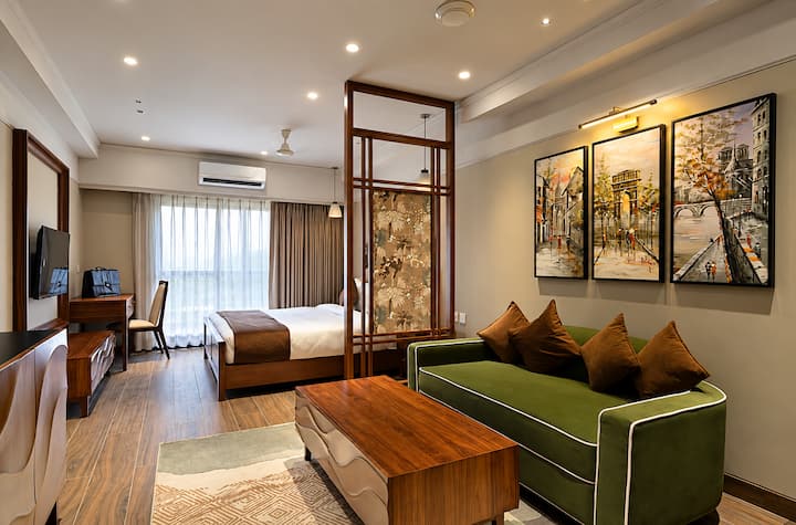 Solan Paradise A Hotel Room - Solan