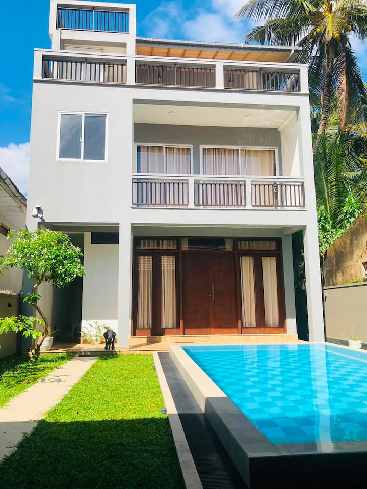 Dady's Place "63" - Danina Apartments & More - Hikkaduwa