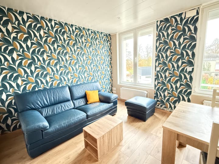 Logement 2 Chambres, Gare, Stationnement Gratuit - Arrás