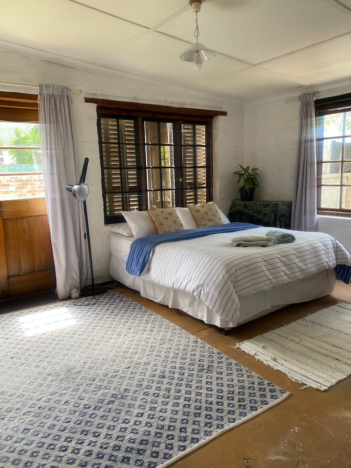Sunny Room Near Sea Paths And Whales - Hermanus