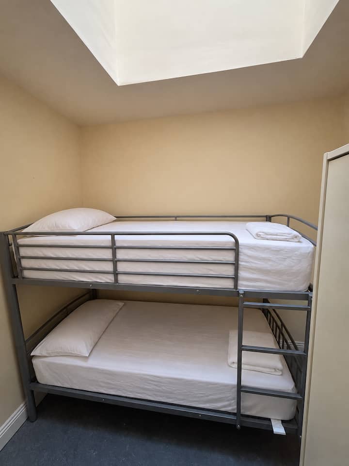 Bunk Bed Stay In Cork City Centre - Cork