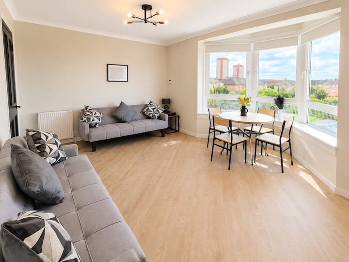Modern 2bdr House In Glasgow | Sleeps 6 | Parking - Glasgow