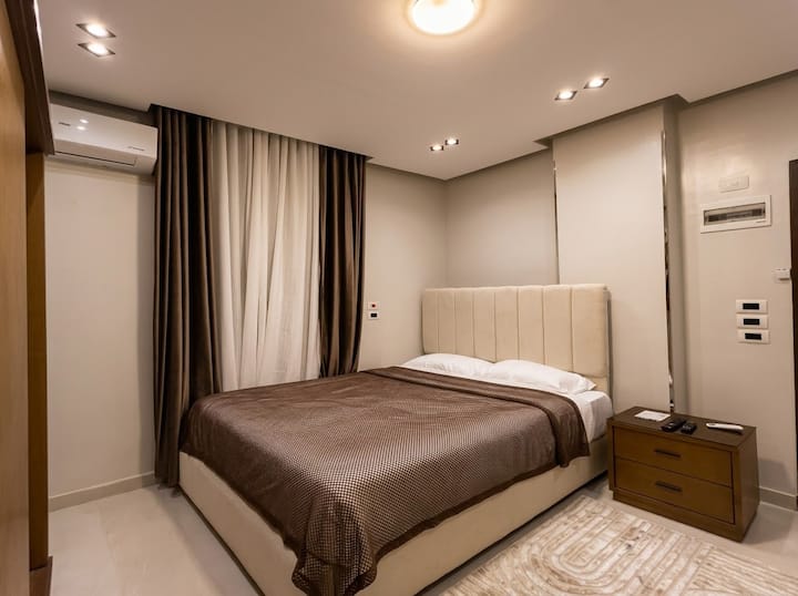 Signature Studio - 4 - Luxor