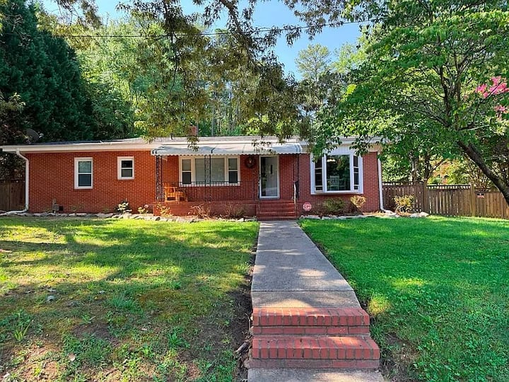 Raleigh Cottage, - ローリー, NC