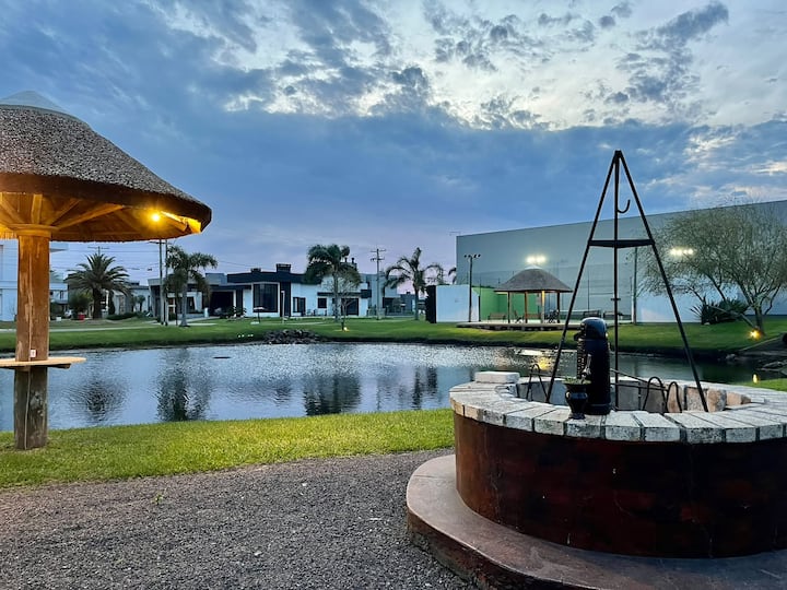 Casa Jardim, 4 Suítes C Pátio Privativo - Capão da Canoa