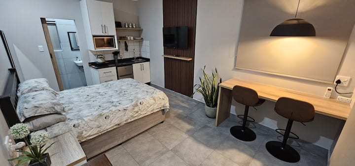 Beautiful Private Room With Kitchenette - Richards Bay