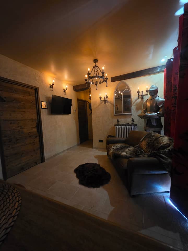 Suite Médiévale - Spa Privatif - Île-de-France