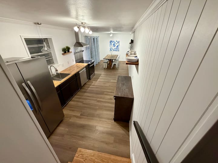Roomy, Newly-remodeled House - Fayetteville, AR
