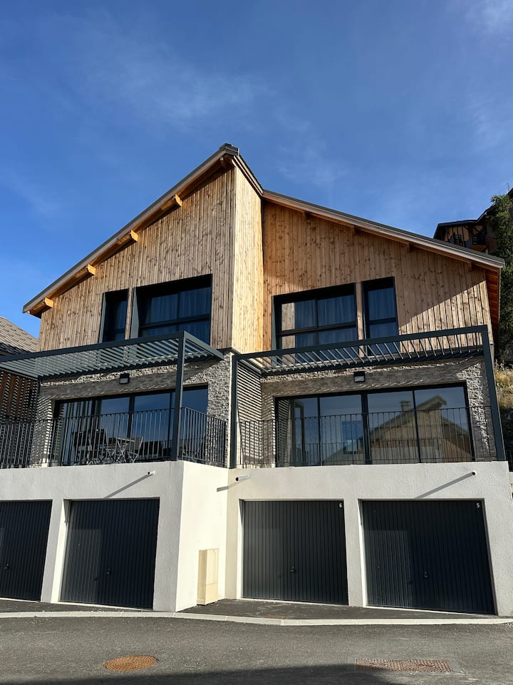 Un Nid à Risoul -Chalet Cosy 10/12 Personnes - Guillestre