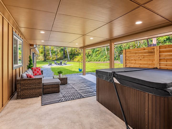 Wallace Falls Retreat: Hot Tub, Sauna, Game Room - Gold Bar, WA