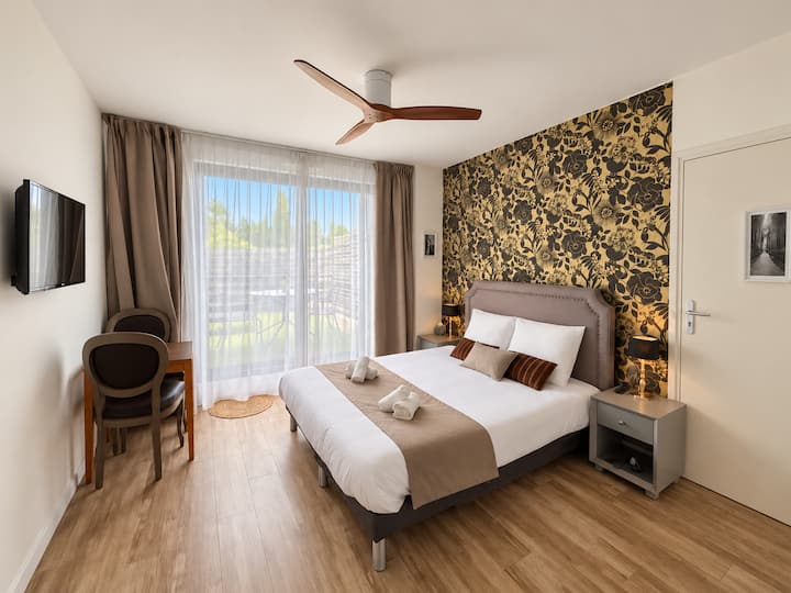 *19* Studio Climatisé Terrasse/parking Près D'aix - Éguilles